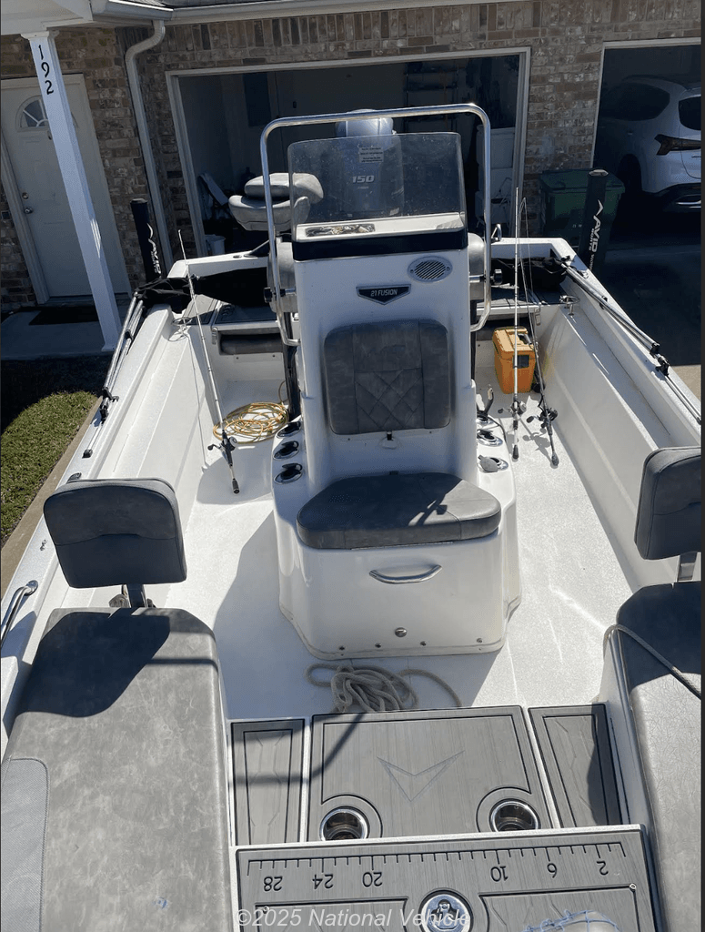 Bay Boat - 2023 Miscellaneous Avid 21 Fusion CC | Motor & Keel