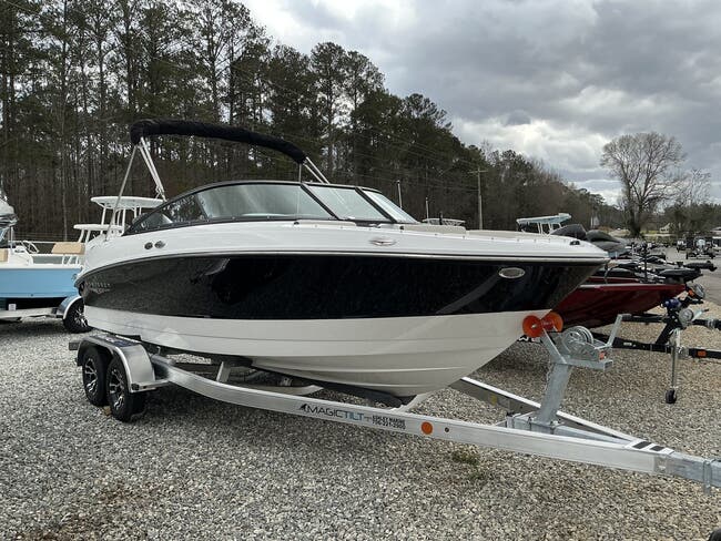 2025 Monterey M Series (Outboard) M-205