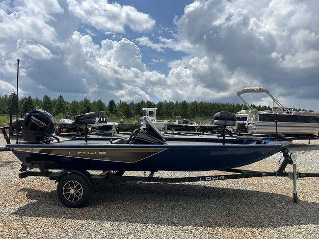 2025 Lowe Stinger ST175