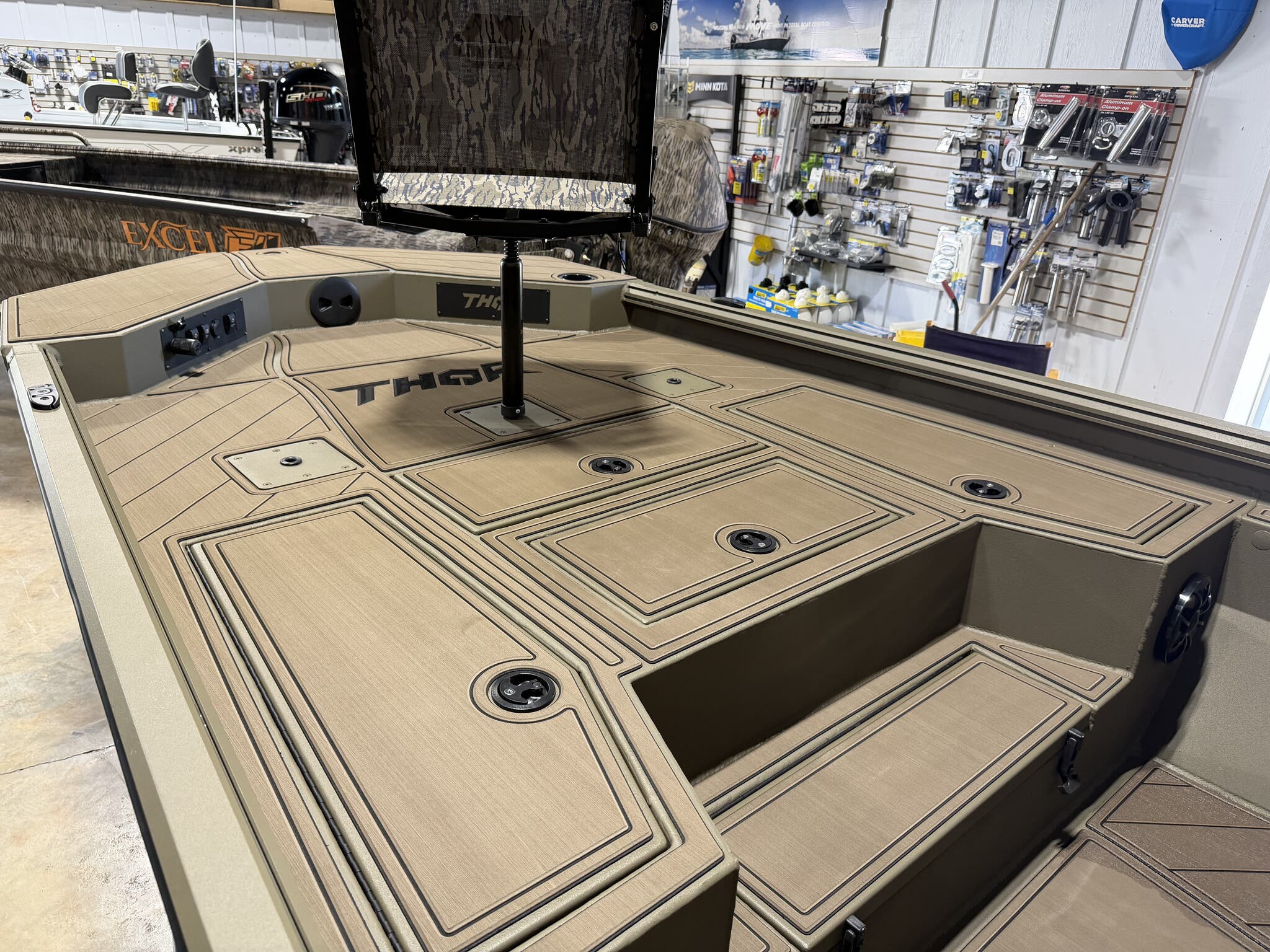 Bay Boat - 2026 Thor Lake Hammer 1900 CC | Motor & Keel