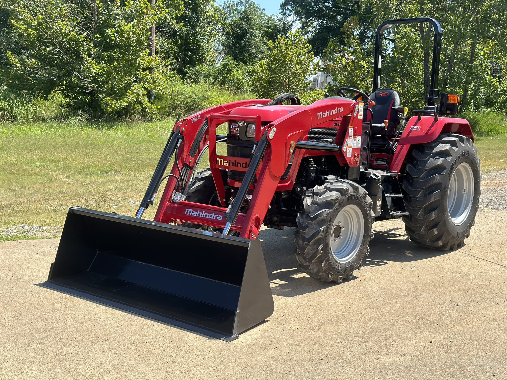2023 Mahindra 5100 Series 5155 W/ Loader