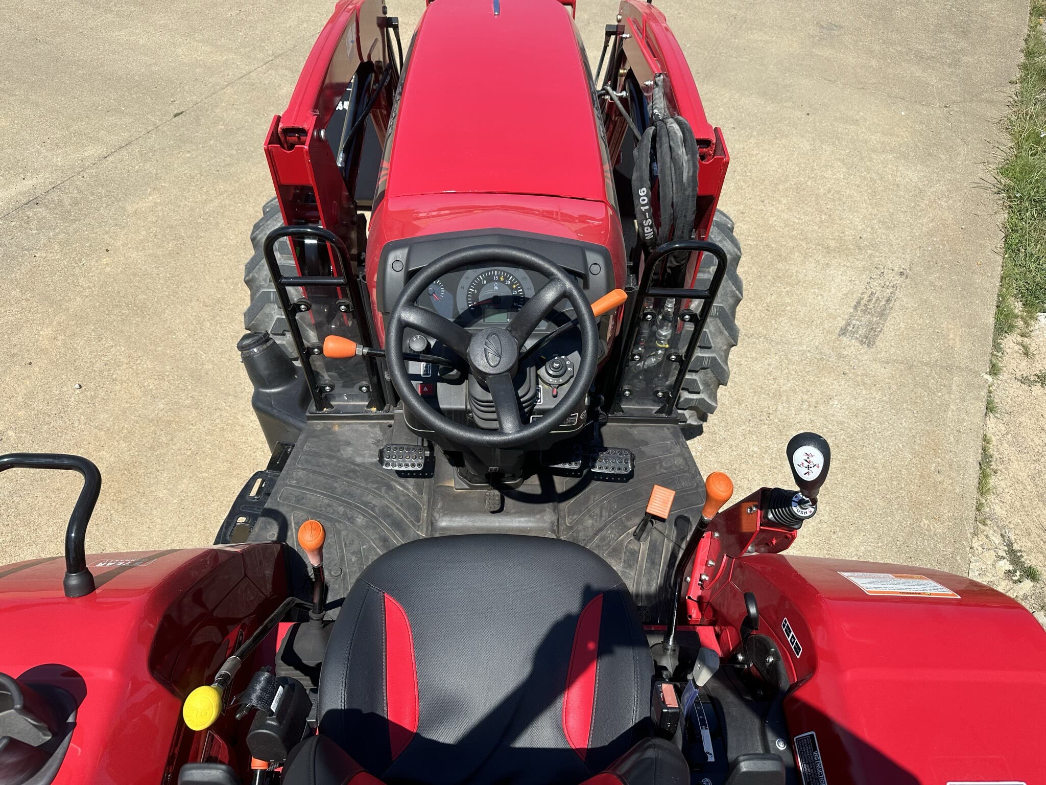 2023 Mahindra 5100 Series 5155 W/ Loader