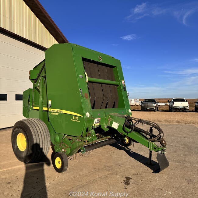 569 John Deere Baler