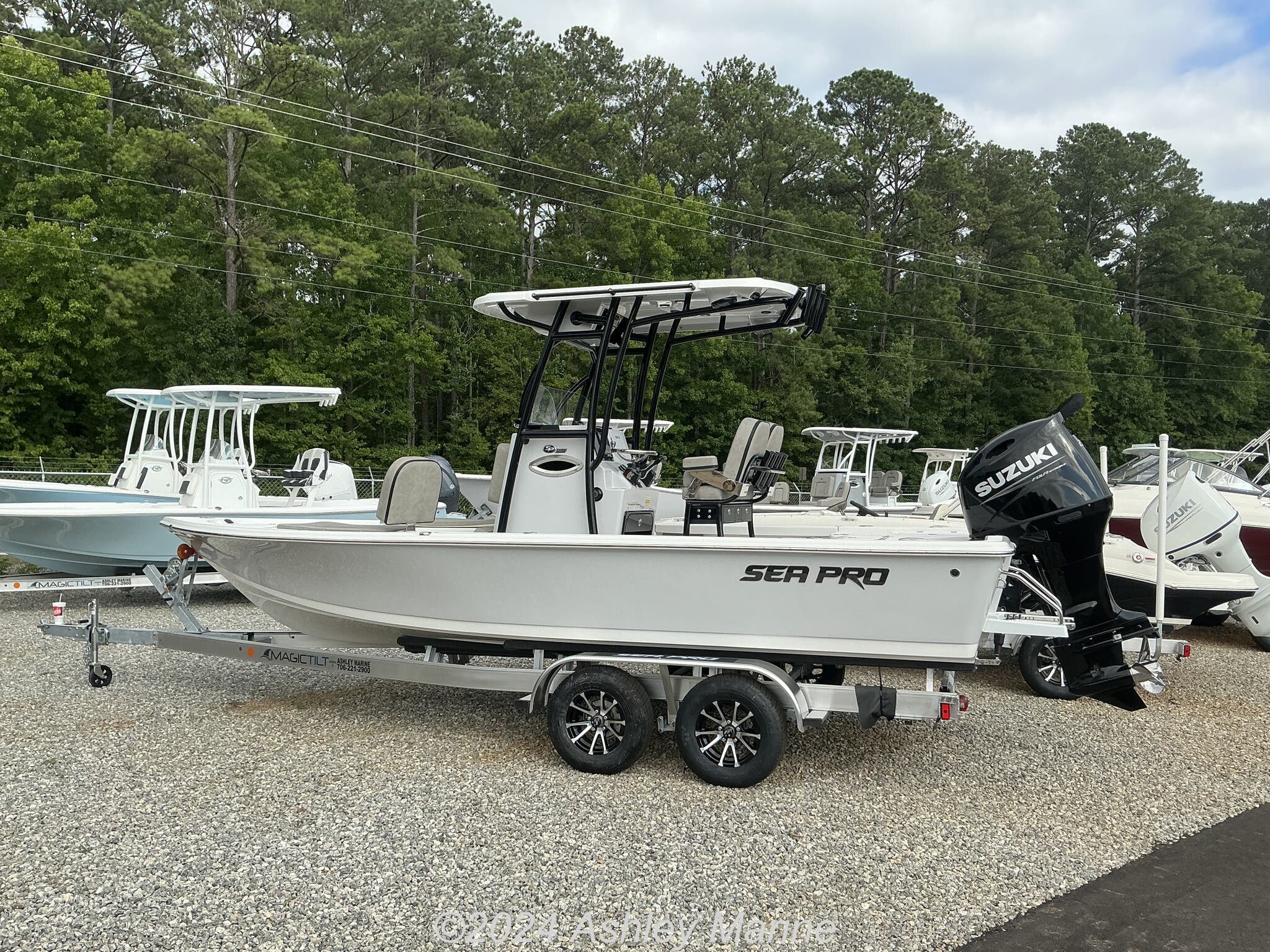 2025 Sea Pro 230 Bay