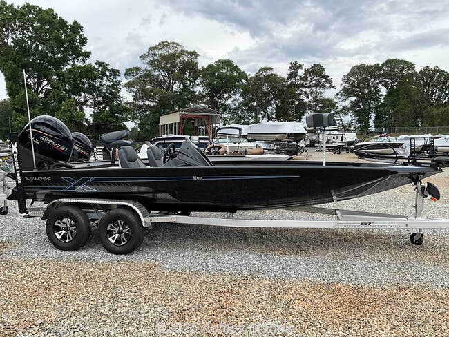 2026 Xpress Hyper-Lift Bass Series