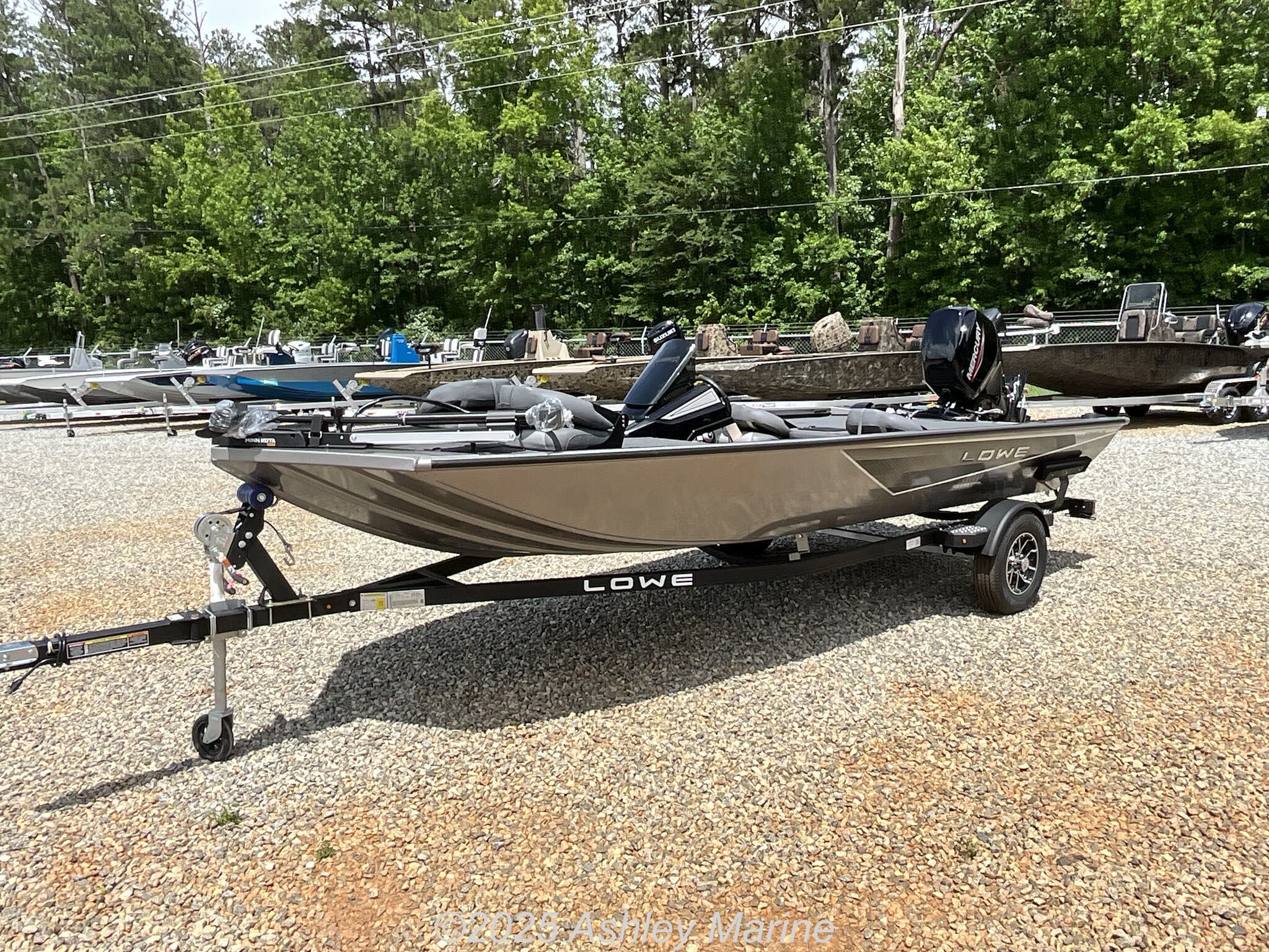 2025 Lowe Stinger ST175