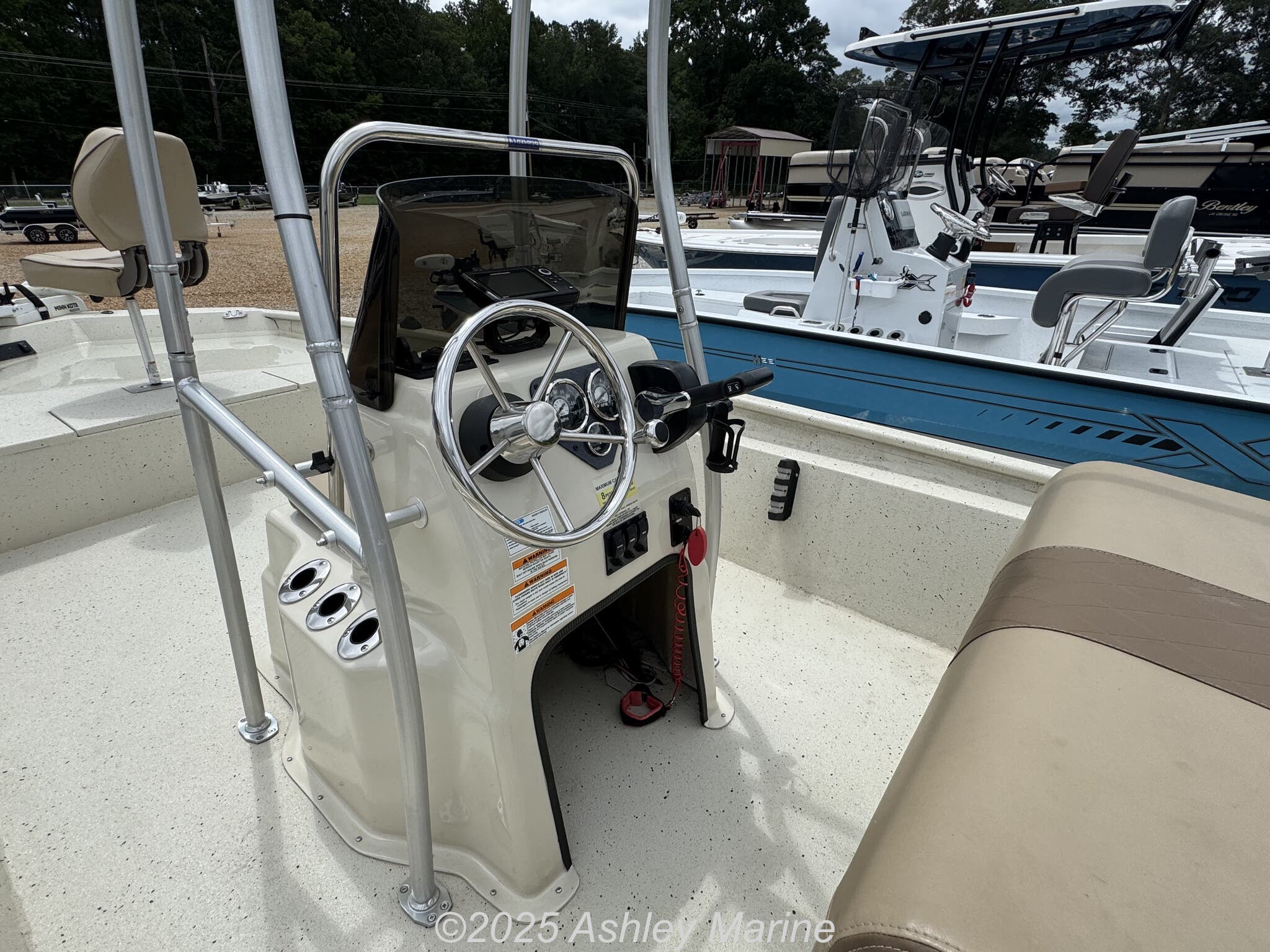 Bay Boat - 2024 Xpress Xplorer CC Bay Series XP20CC | Motor & Keel
