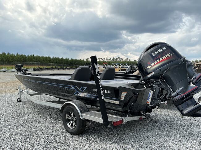 2025 Xpress Hyper-Lift Series H20 CRAPPIE
