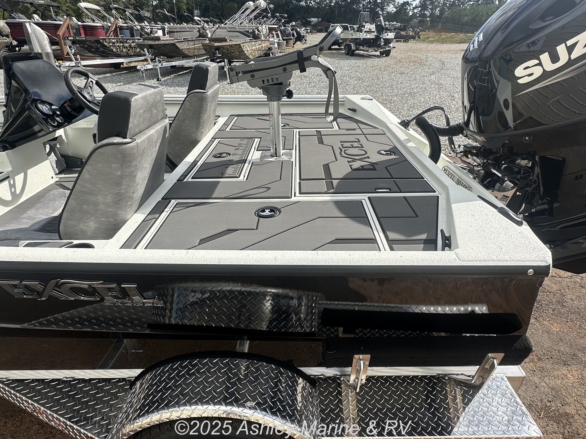 Bass Boat - 2026 Excel EX 203 | Motor & Keel