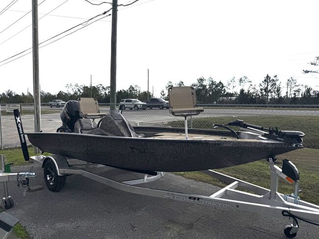 2026 Xpress Hyper-Lift Crappie Series H18C