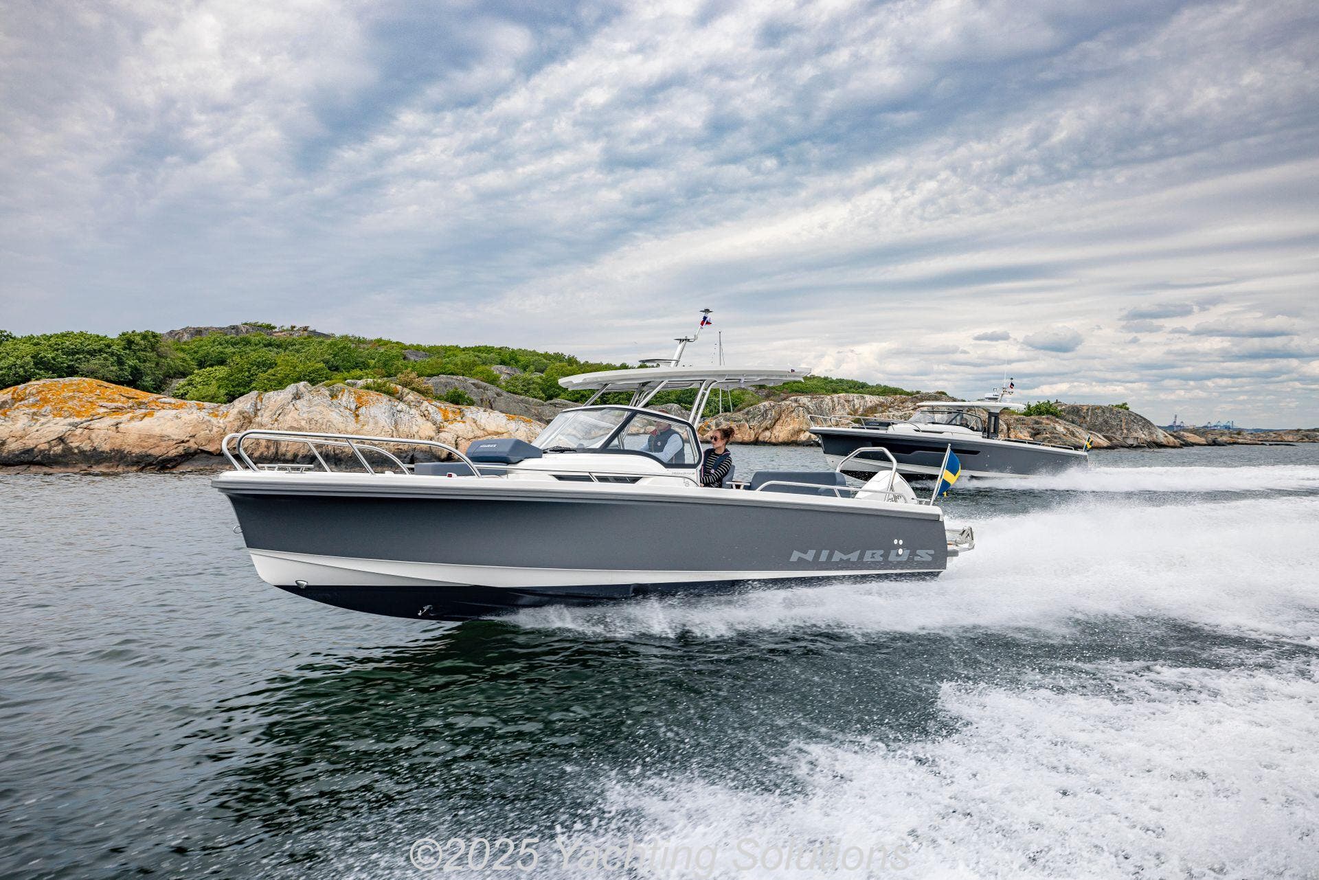 Center Console - 2025 Nimbus Tender 8 | Motor & Keel