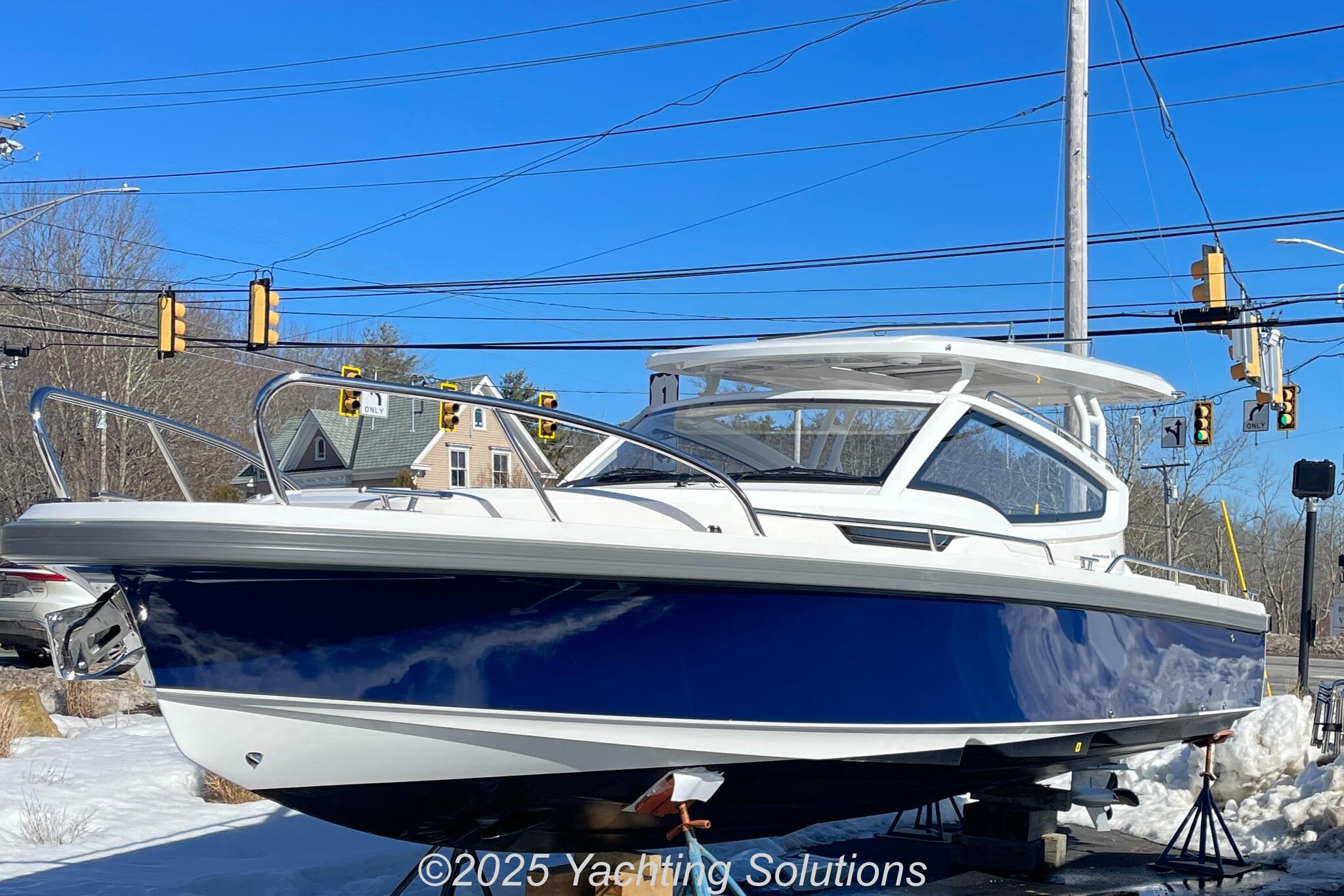 Cruiser - 2025 Nimbus W9 | Motor & Keel