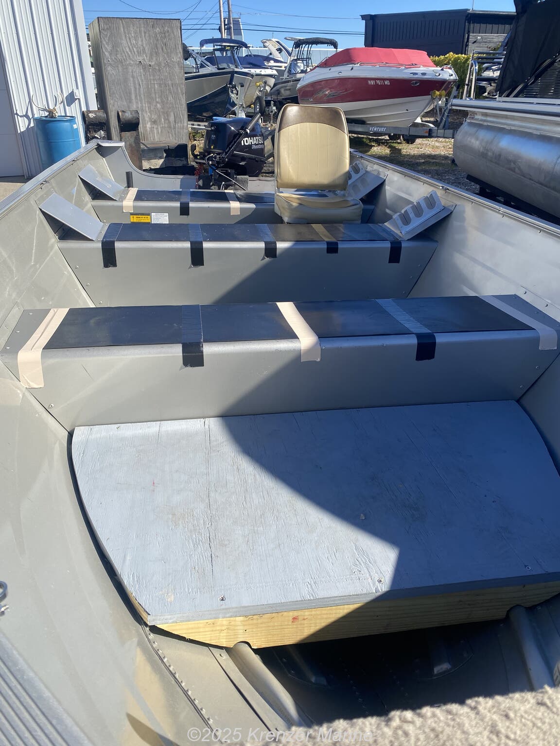 Small Boats - 2007 Tracker Boats Guide V14 | Motor & Keel
