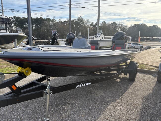 2025 Falcon 18 Freedom