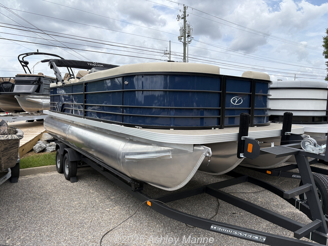 2025 Veranda Vista View Series VV22 TRITOON 150HP